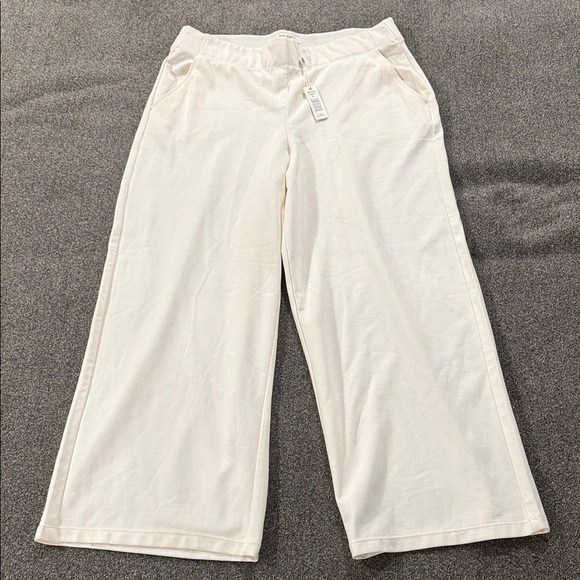 Max Studio | Pants & Jumpsuits | Nwt Max Studio Crop Pants | Poshmark
